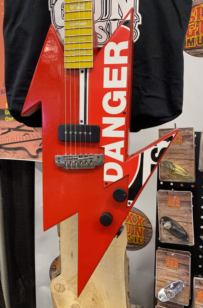 NAMM Oddities 2020 - Guitars